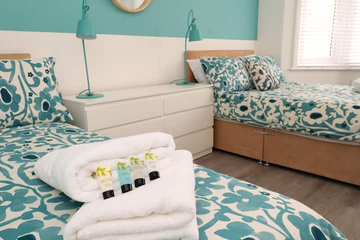 Eastbourne Large 4 Bed House Seaside - Eastbourne