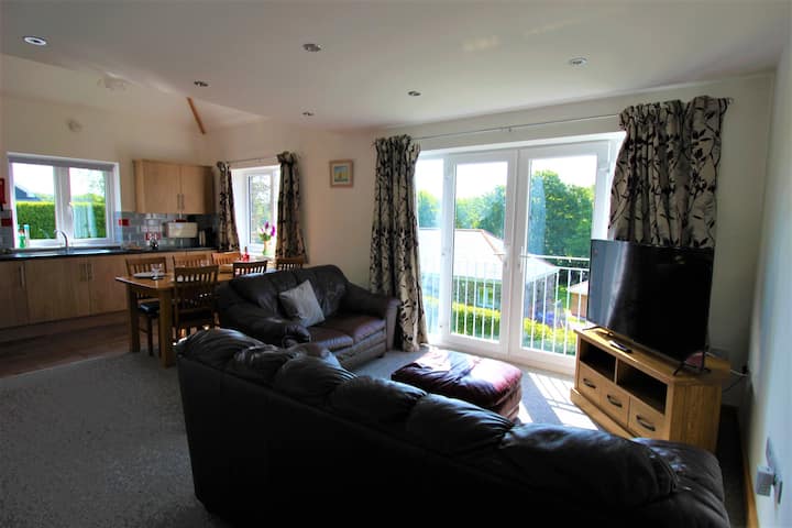 Holiday Home Tranquillity (1 Pigallie Heights) - Porthtowan