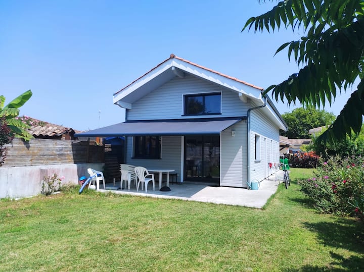 Charmante Maison De Vacances Récente En Bois - Le Teich