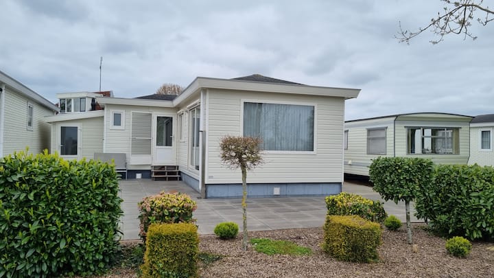 Chalet Met Uitzicht Over Langweerder Wielen - Friesland