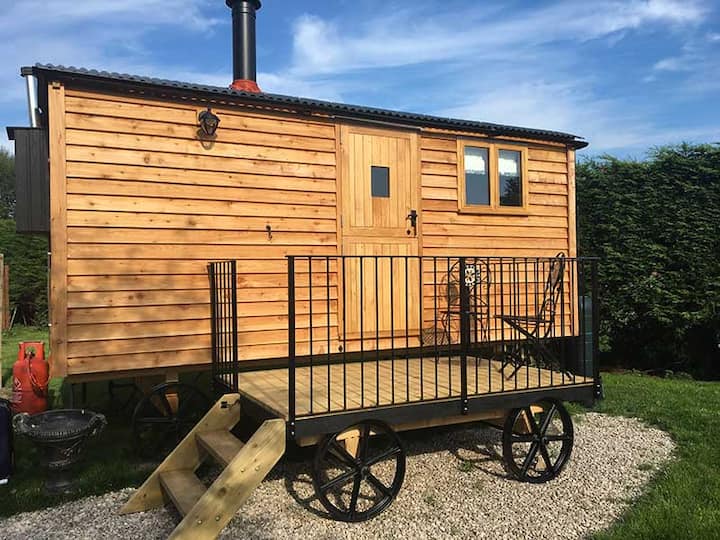 Stackstead Farm's Shepherds Hut - Ingleton