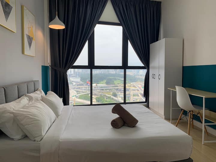 Famous Continew 1 To 5 Pax - Trx Klcc Ikea - Territoire fédéral de Kuala Lumpur