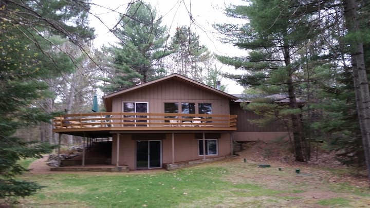 Voyager Lake Retreat - Eagle River, WI
