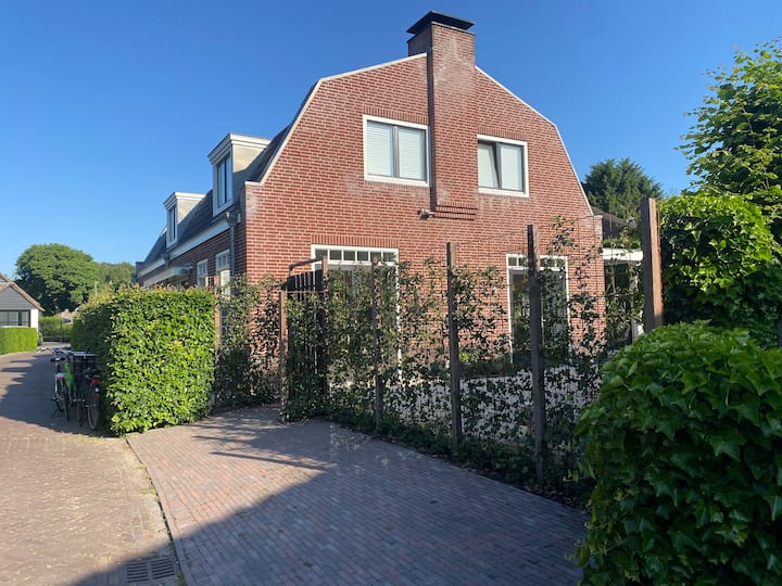 Light Filled Home - Hilversum