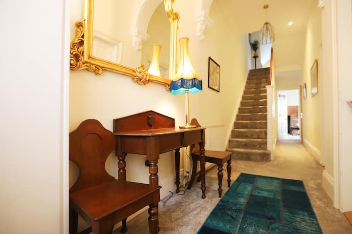 19th Century Edwardian Comfort - Dublín