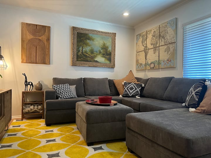 Holly Hideaway - Sierra Madre, CA