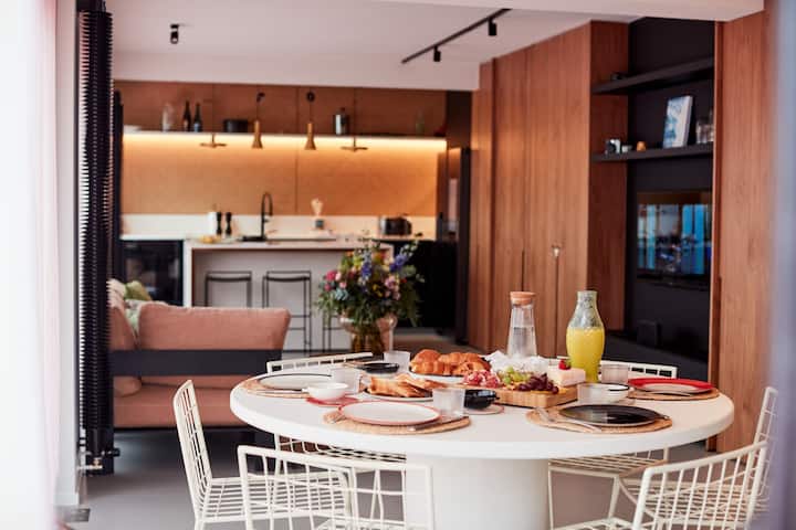 The Pink Penthouse - De Panne