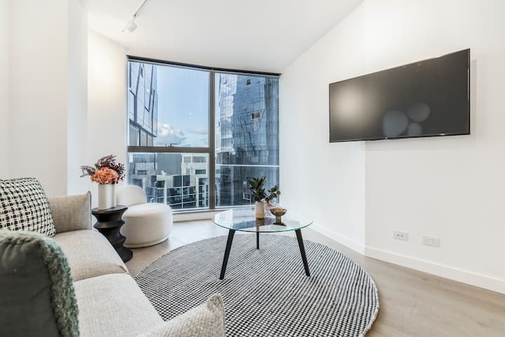 West Side | Sleek & Vibrant Cbd Getaway - Melbourne