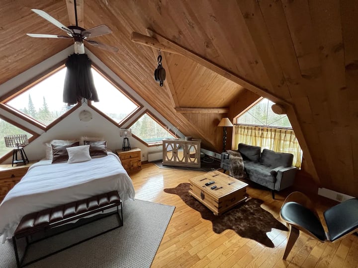 Gorgeous 2 Floor Mountain View Loft - Mont-Tremblant