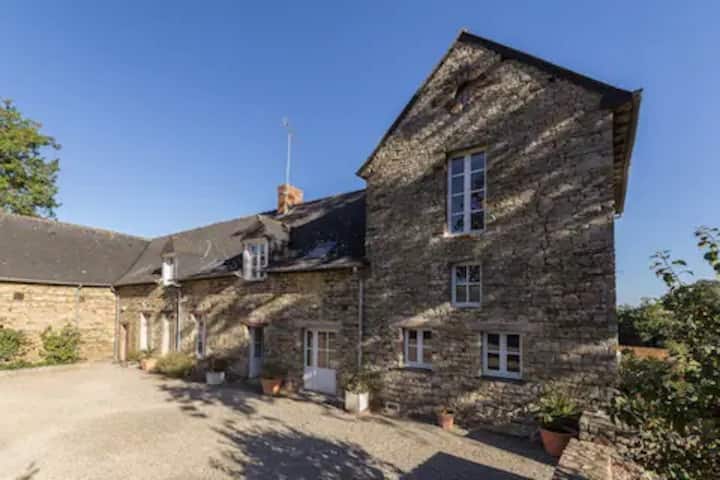 Gite (Droit)  10 Couchages - Bain-de-Bretagne