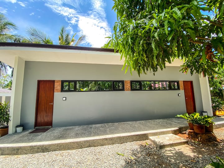 Spacious One-bedroom Suite. - Candon