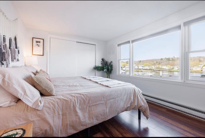 Footbridge Retreat - Boothbay Harbor, ME