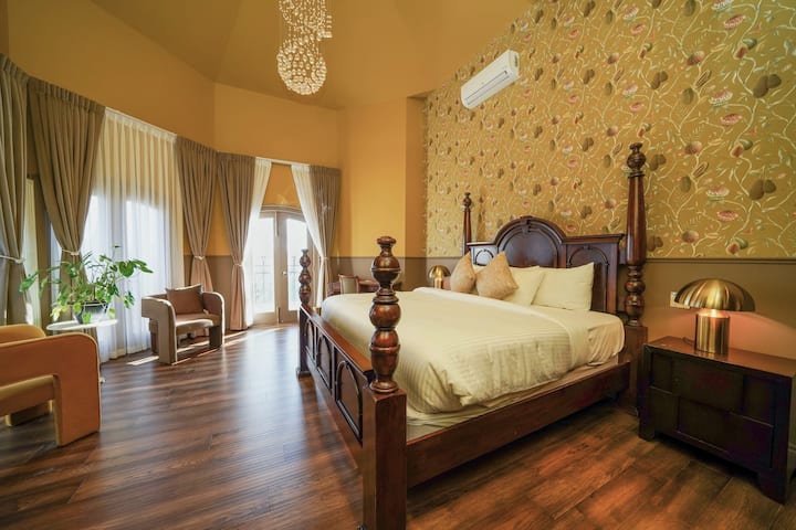 Niagara Grandview - King Turret Penthouse - Niagara Falls