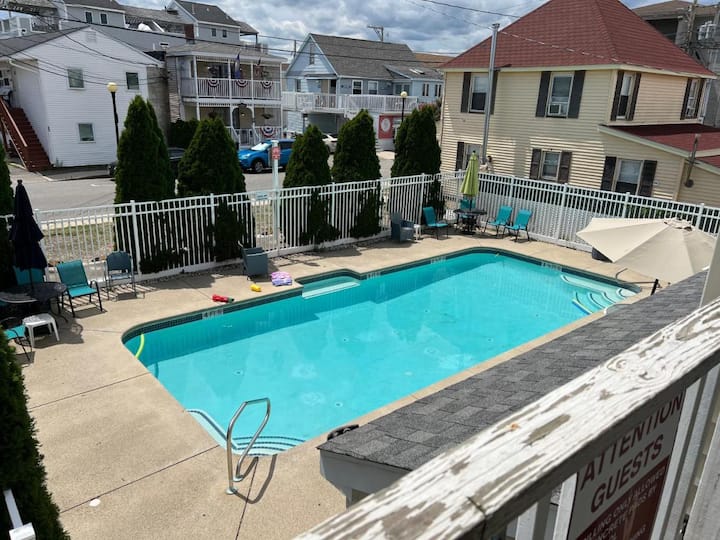 Lovely 2 Bedroom With Pool #3b - Seabrook, NH
