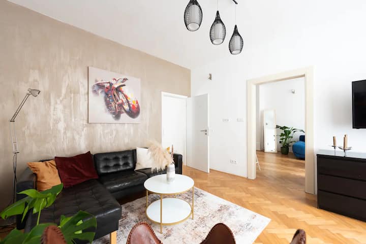 2 Bedrooms Apt Near Wenceslas Sq - Prague