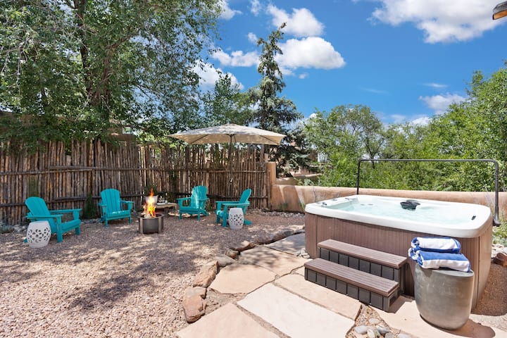 Historic Home W/ Casita, Spa, Views - Santa Fe