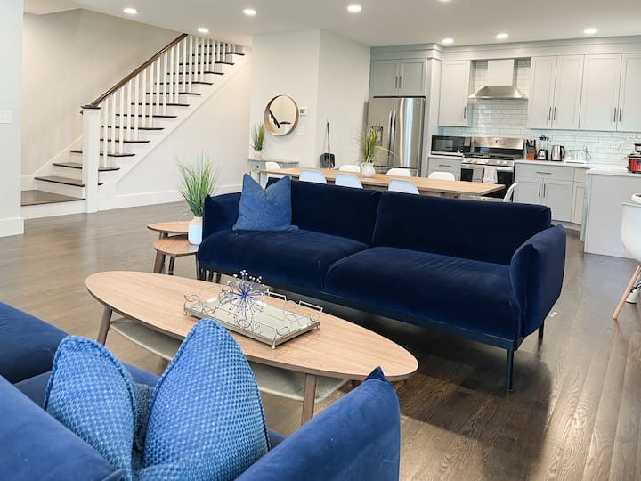 (Dr52) Spacious 6 Bed, Close To City, Roof Deck! - アメリカ ボストン