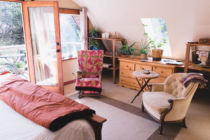 Alderwood Farm - Master Suite - Bowen Island