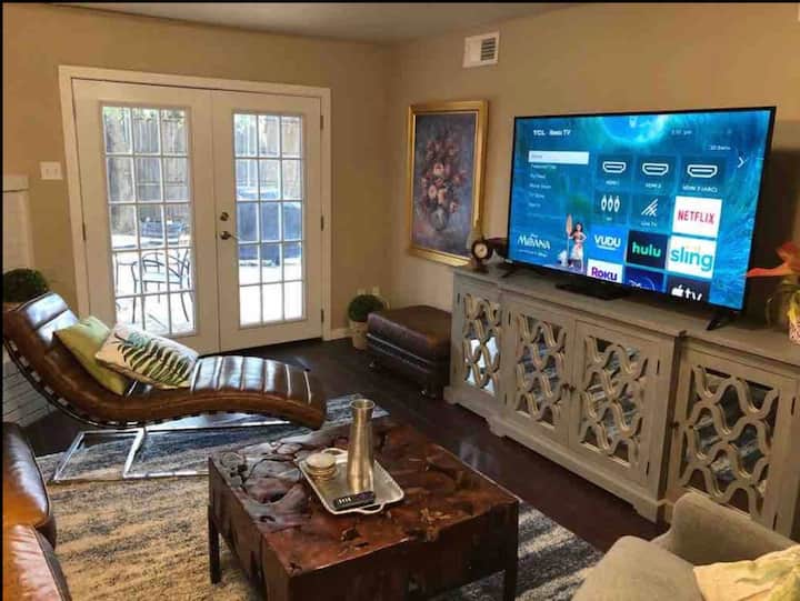 At The Center Of The Dfw Metro - Grand Prairie, TX