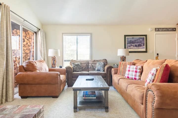 Lucky Strike Lodge-walk To Bowling Alley - Mammoth Lakes