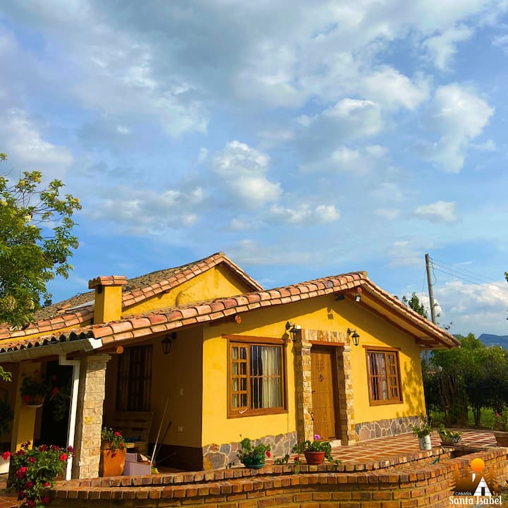 Cabaña En Una Finca Ganadera. - Iza