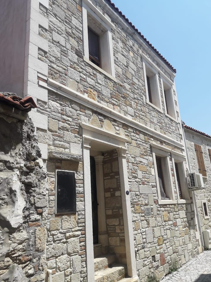 Taş Ev - Foça
