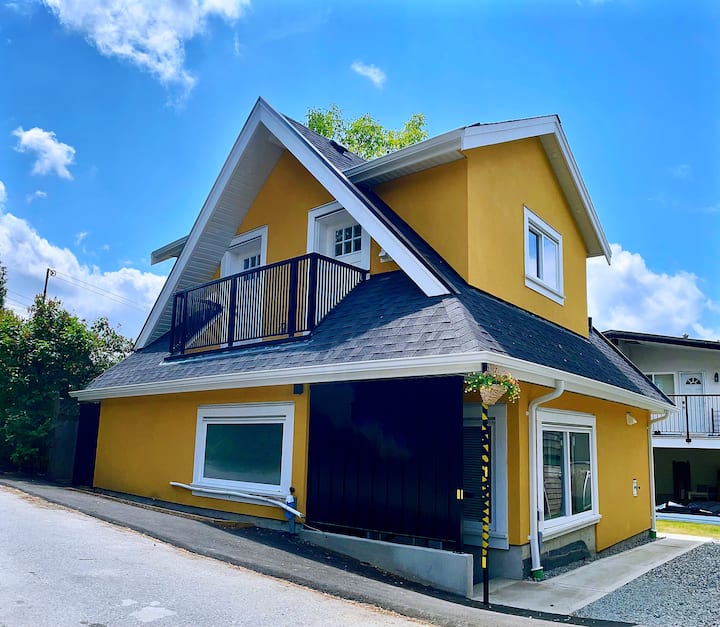 Vancouver’s Homey Lanewayhouse - Vancouver