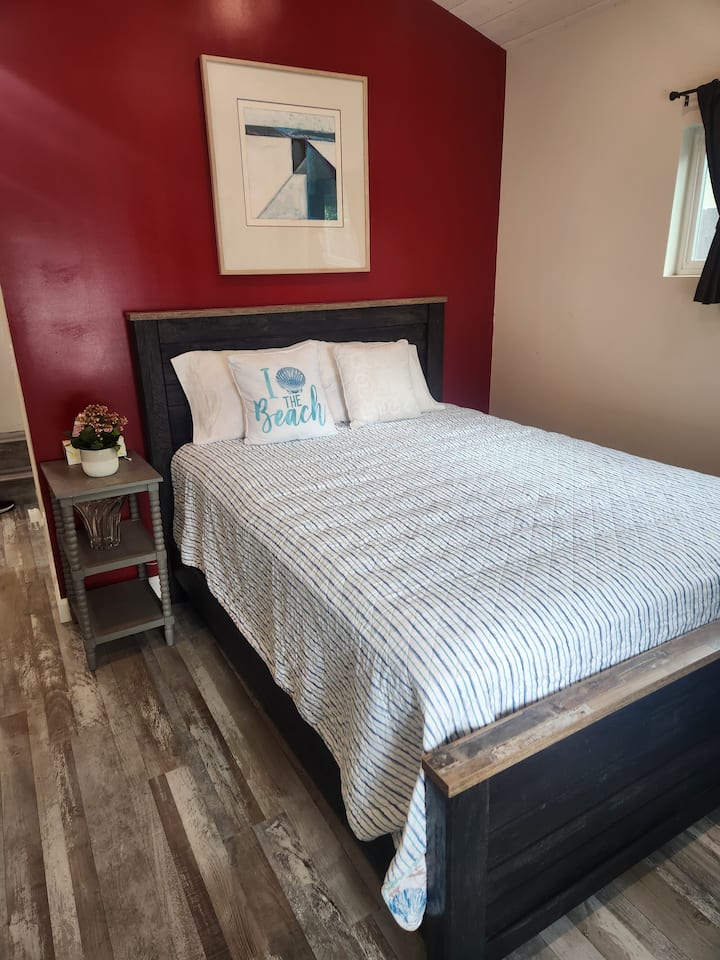 Brand New Redwood City "Cottage" - Redwood City, CA