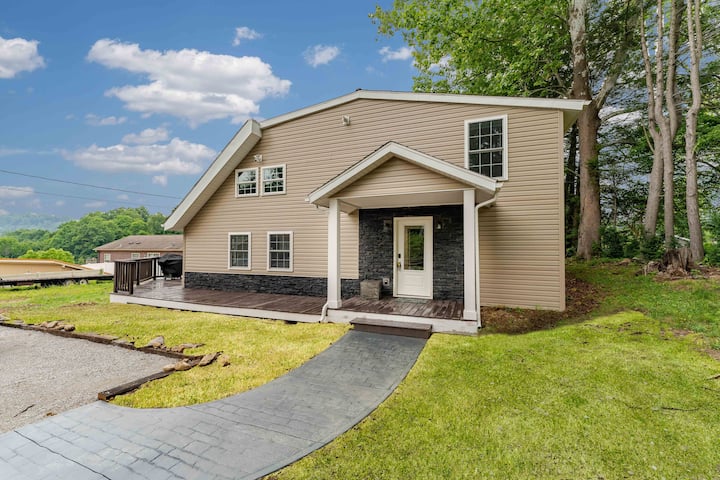 Book-me-by-the-lake - 웨스트버지니아