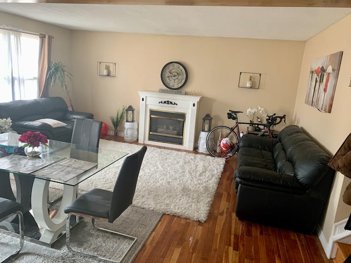 Private Master Bedroom - Brockville