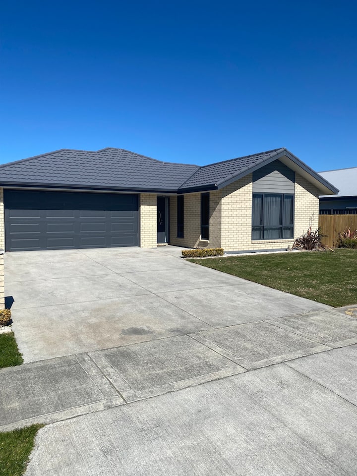 Executive Oasis, Napier City - Clive