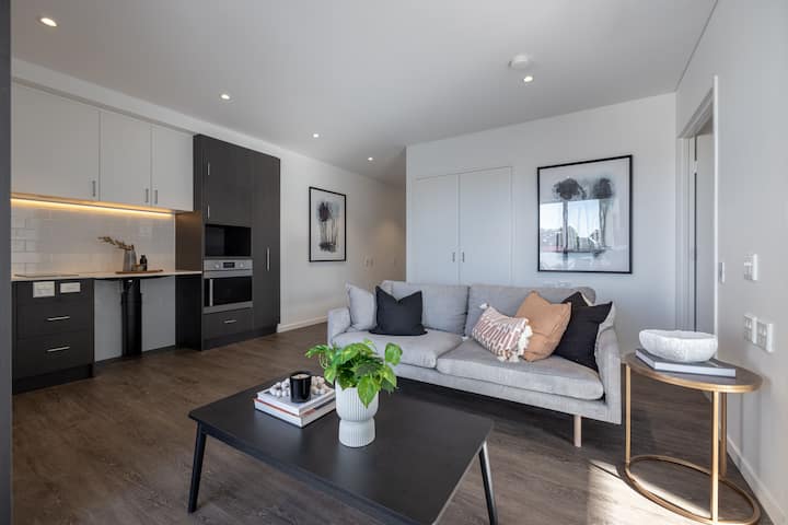 Beautiful One Bedroom Apartment In Auburn - Parramatta