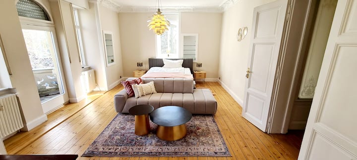 Apt In Castle-like Villa Next To Kurpark - Wiesbaden