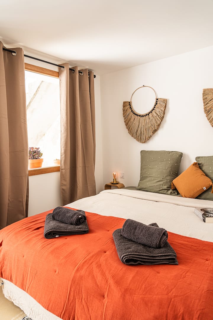 Chambre Supérieure 2 Pers Cité Médiévale/parking - Saint-Laurent-d'Aigouze