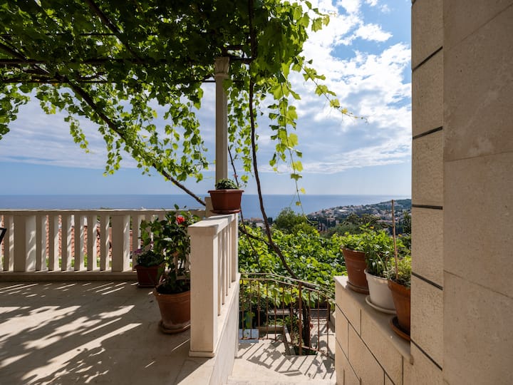 Oasis -Cozy Apartment With Private Parking - Dubrovnik
