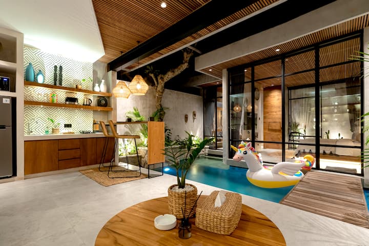 Private Honeymoon Retreat Seminyak - Bali