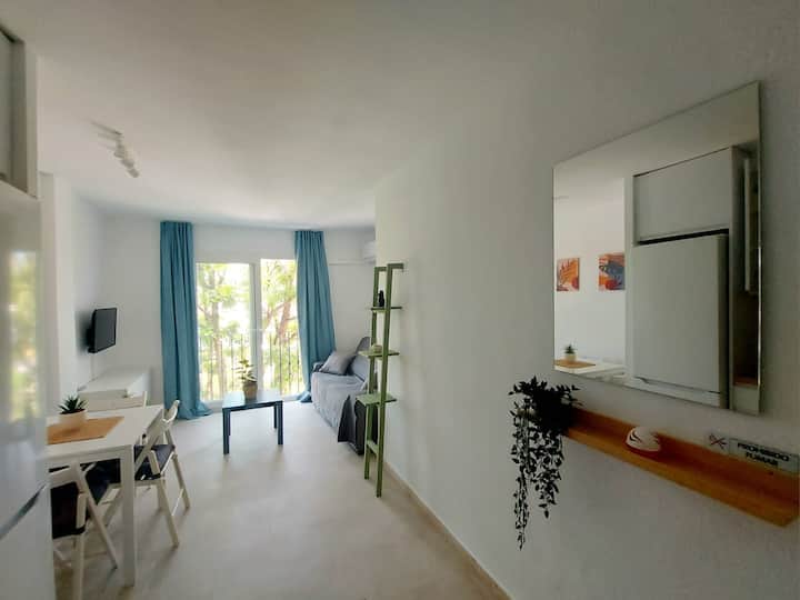 Nice Flat Close To The Centre - Málaga