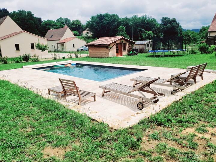 Maison Familiale 
8 Personnes. - Vitrac