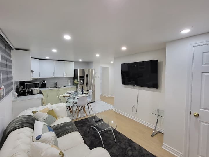 Bel Appartement Moderne Et Propre, Zone Calme - Repentigny