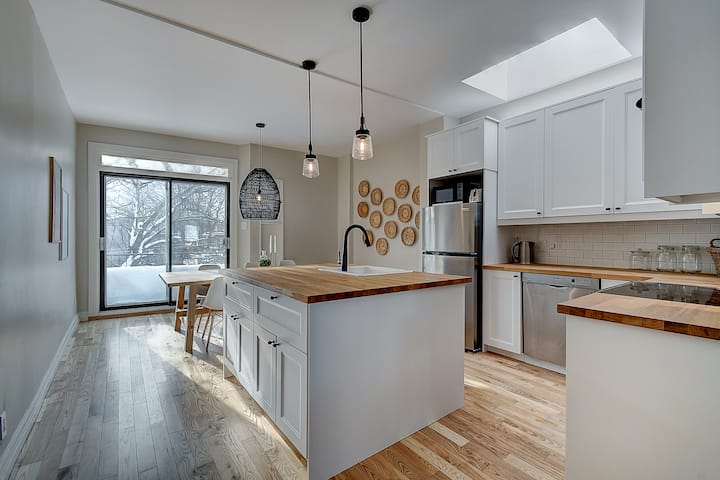 Lovely 2-bed In Front Of U Of M - Montreal