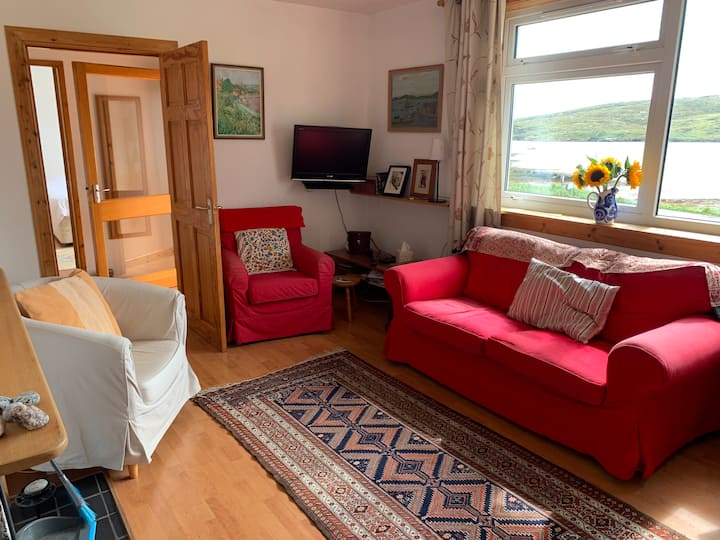 Kentangaval, Bagh Beag
License Number
Es01145f - Barra, United Kingdom