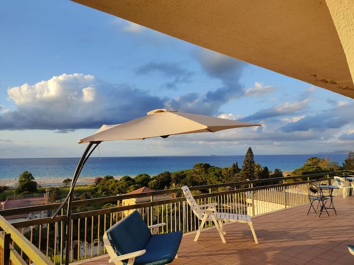 Mansarda  Giugno A Villa Xystum - Messina