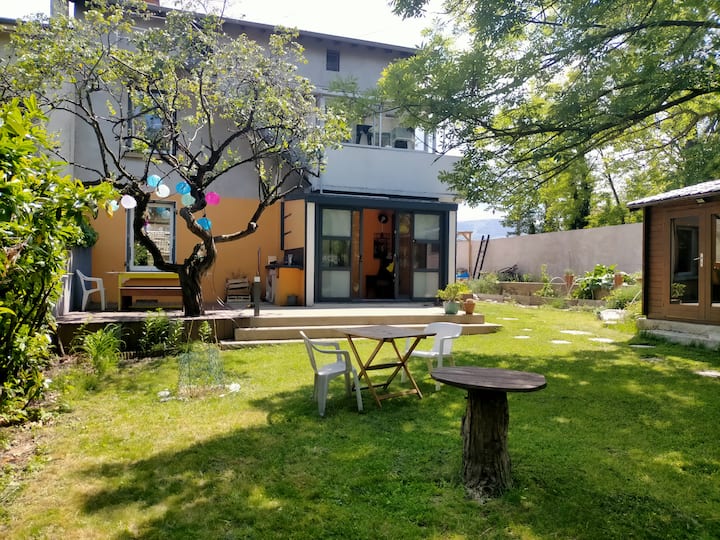 Maison Chaleureuse Et Jardin - Cellieu