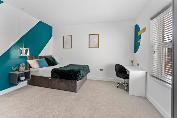 Westland House En-suite ~ Near City Hospital ~ - Peterborough