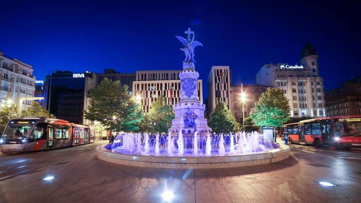 Piso Muy Cerca De Plaza España - Zaragoza