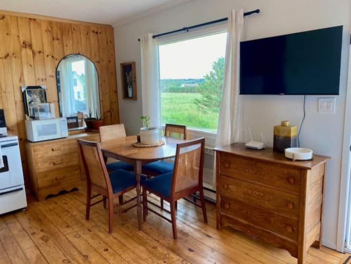 #6 -Cozy Cottage Rental & Pet Friendly! Queen Bed. - Prince Edward Island