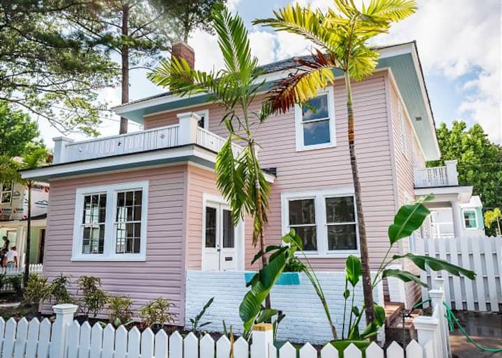 Historic 3 Bedroom House By The Beach - Virginia Beach, VA