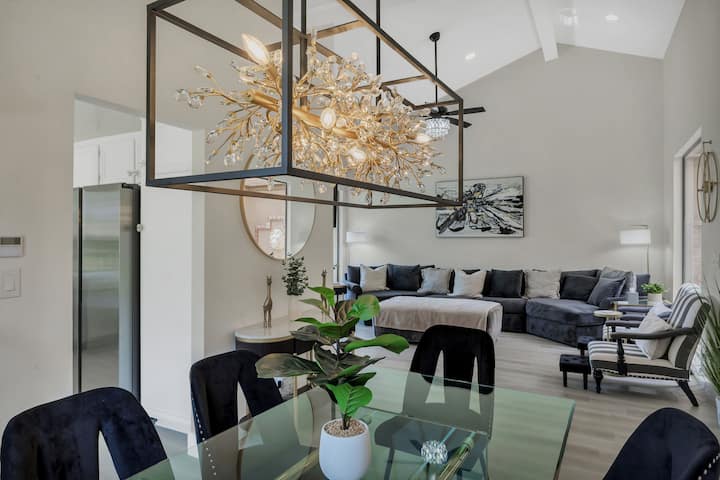 Modern Desert Retreat - Rancho Mirage, CA