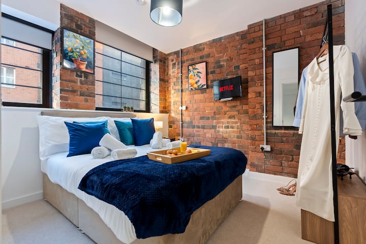 City Centre| Netflix | Pool Table| Canal |Sleeps 7 - Birmingham