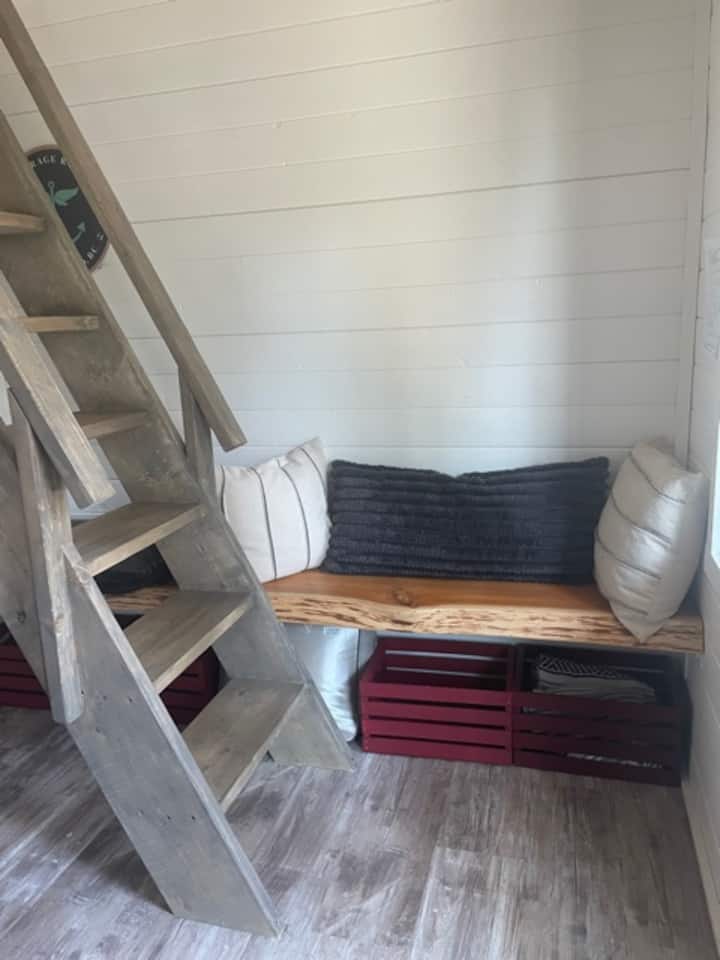 Anchorage Cottage - Bowen Island